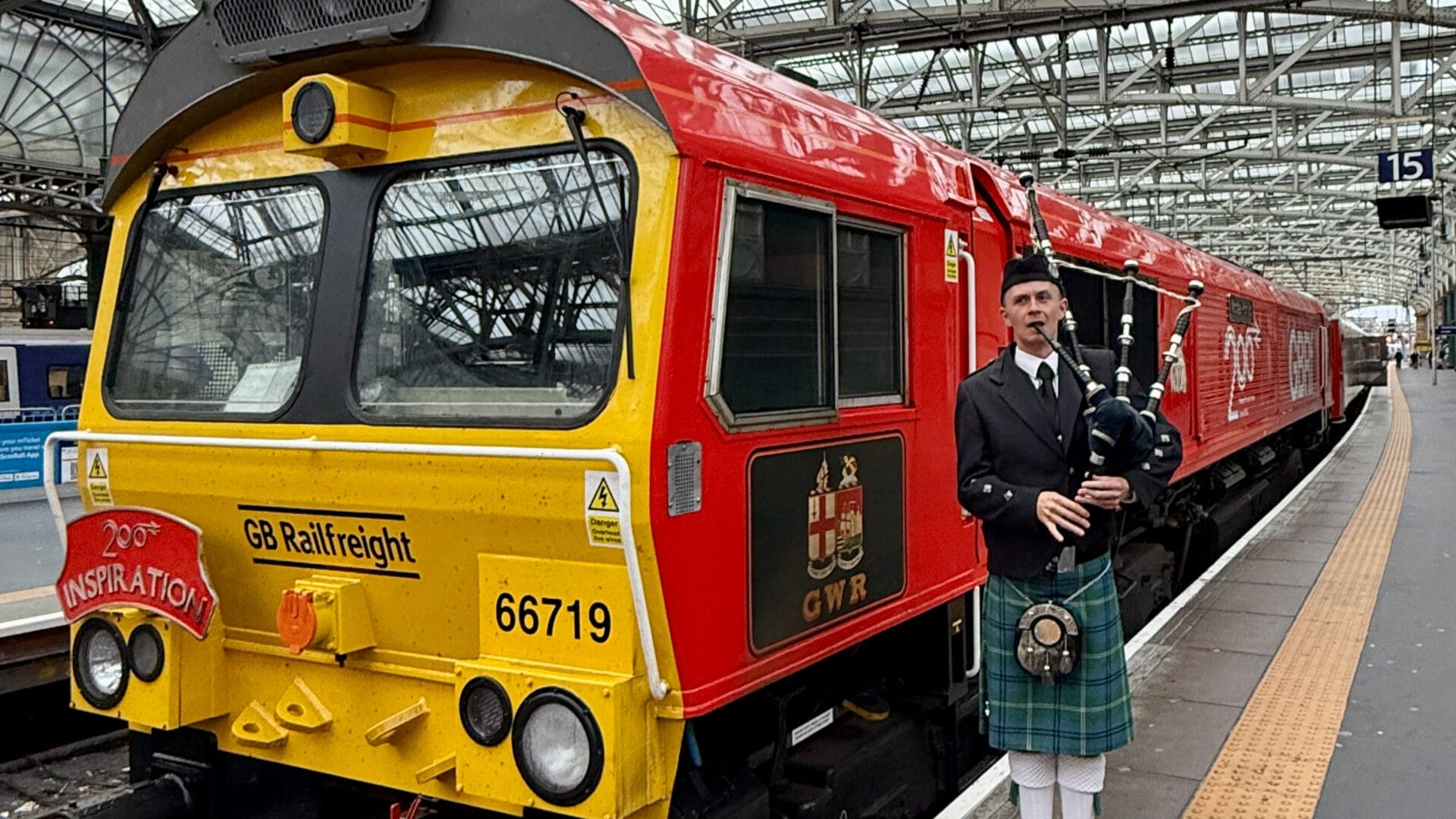 Scotland welcomes ‘Inspiration’ train celebrating 200 years of the ...